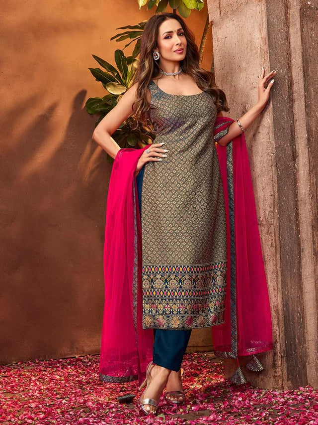 Celebrity Closet - Bollywood Diva Style Suits, Sarees, Lehengas ...